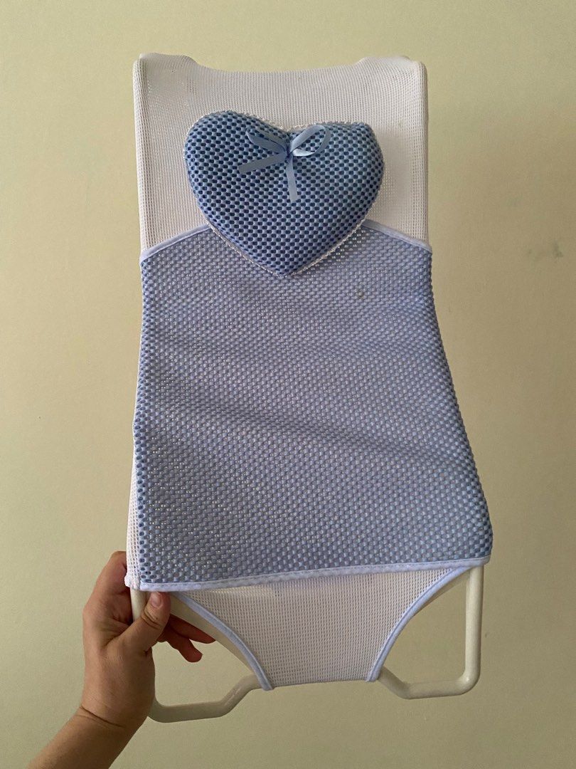 Newborn bath insert, Babies & Kids, Bathing & Changing, Bathtub & Bath Accessories on Carousell