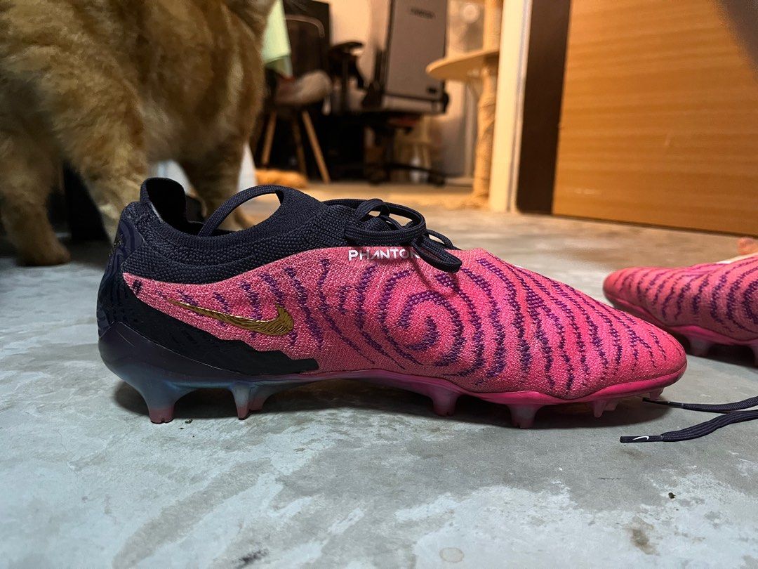 Nike phantom GX pink, Men's Fashion, Footwear, Boots on Carousell