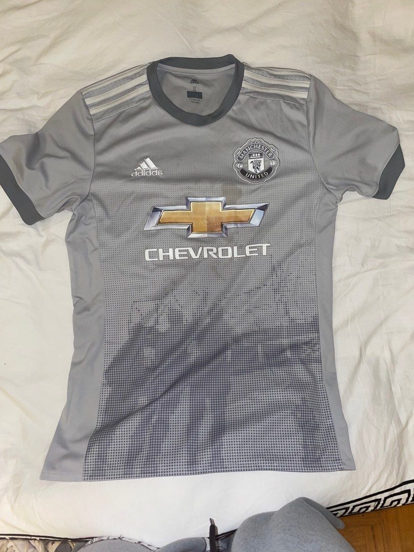 Official Manchester United Kit 2018, Men's Fashion, Activewear on Carousell