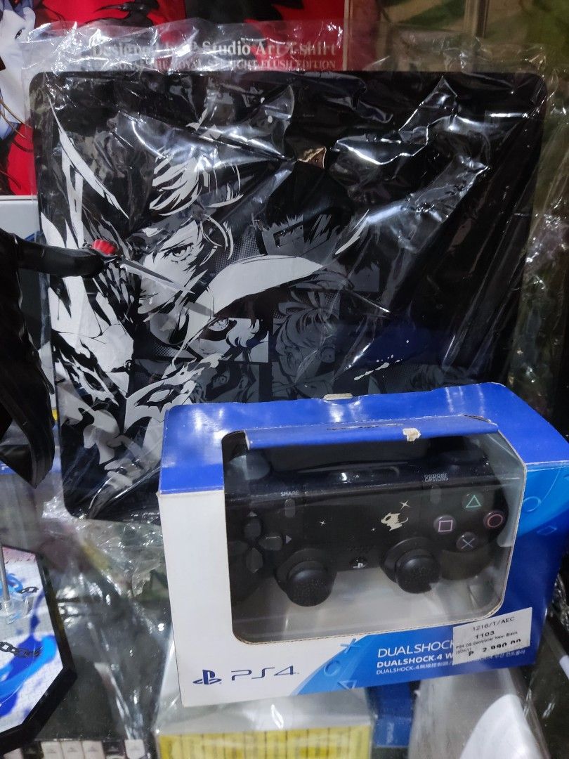 Persona 5 royal japan limited edition PS4 CONTROLLER AND COVER, Video ...