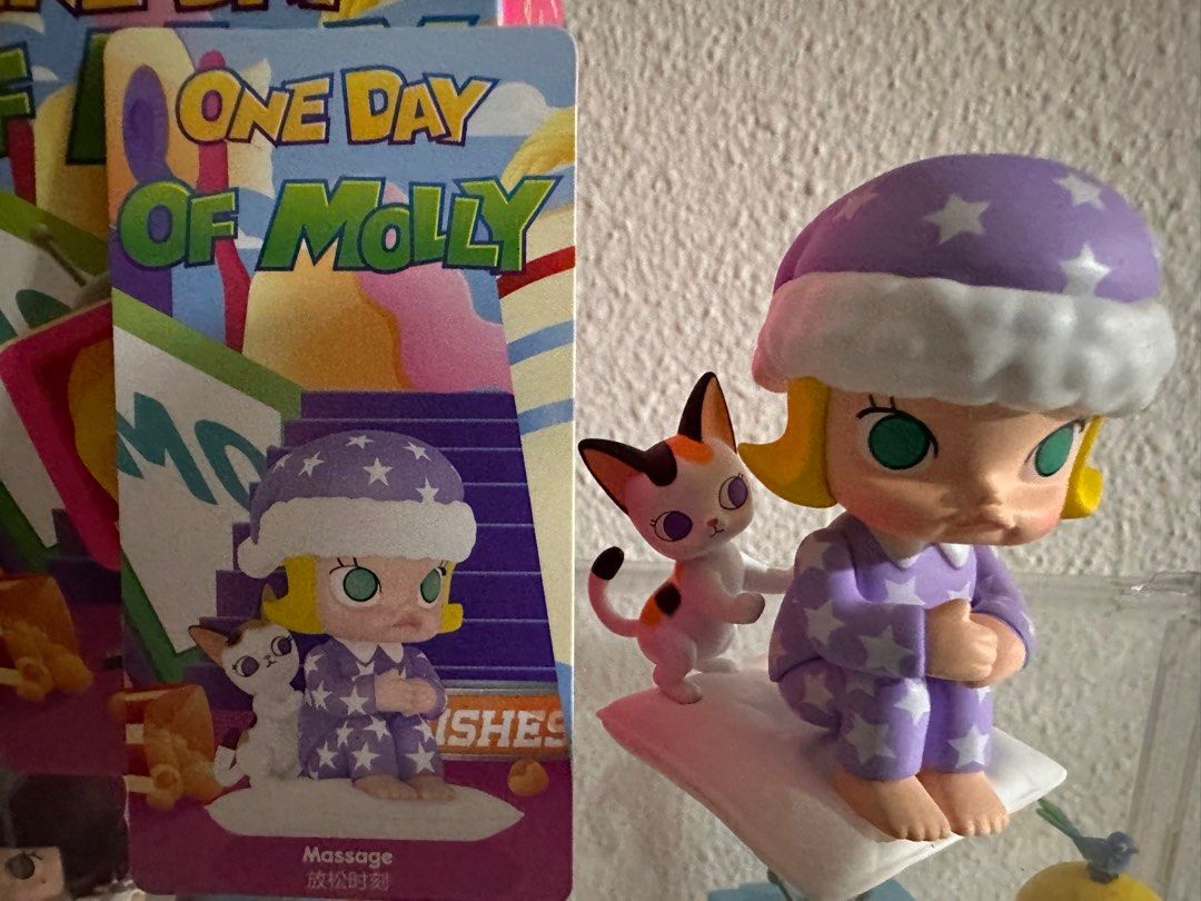 Pop Mart Molly One day Of Molly (Massage), Hobbies & Toys, Memorabilia ...