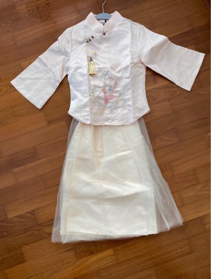 Racial Harmony Day traditional costume, Women's Fashion, Dresses & Sets ...