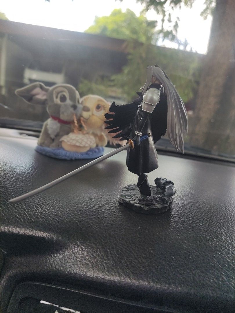 Rare Sephiroth FF7 Potion figure on Carousell