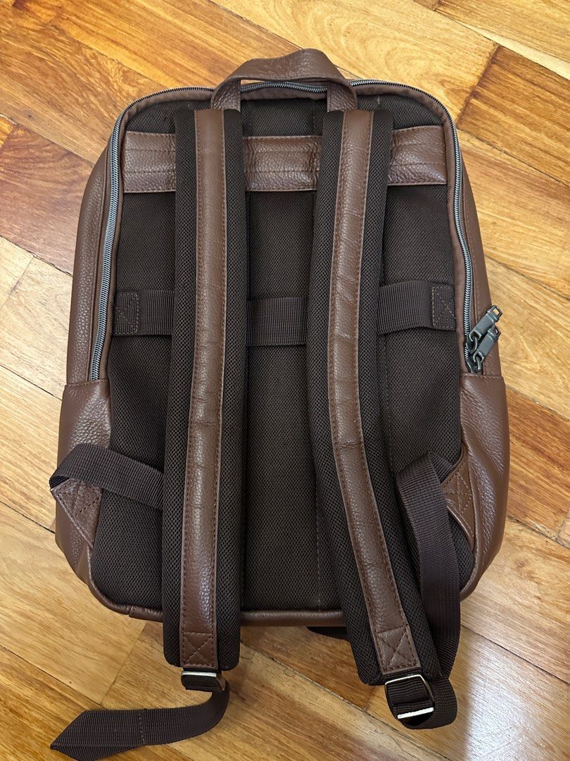 Samsonite Leather Backpack, Men's Fashion, Bags, Backpacks on Carousell