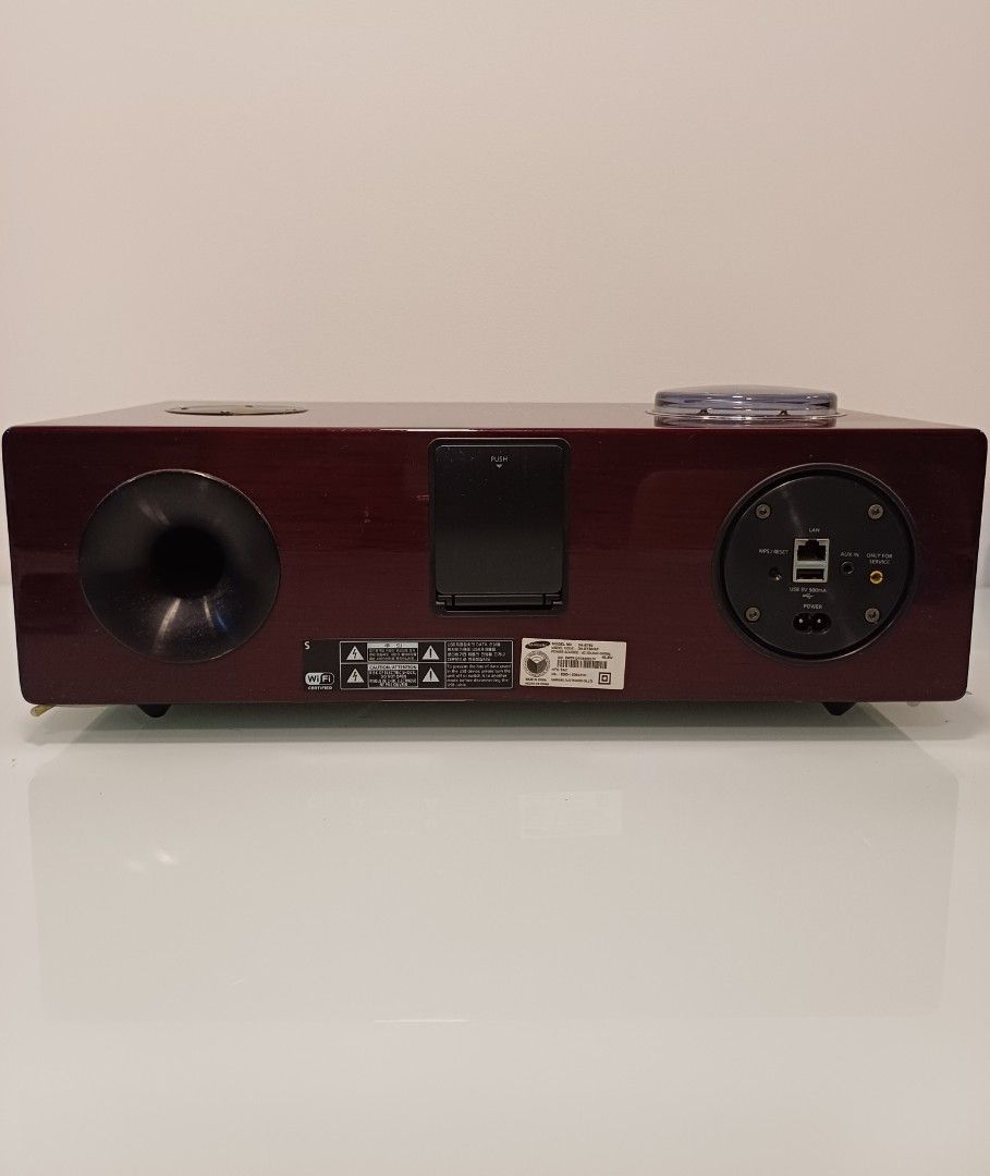 Samsung DA-E750 Wireless Audio Dock with Valve Amplifier, Audio ...