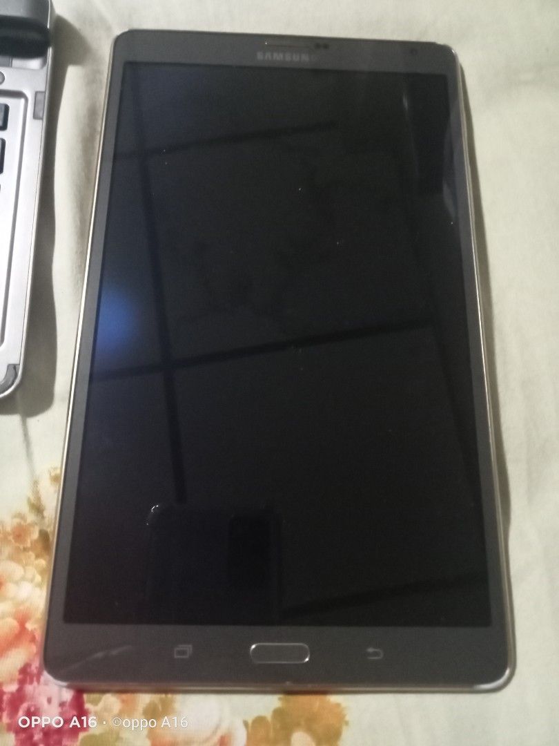 Samsung tabe, Mobile Phones & Gadgets, Tablets, Android on Carousell