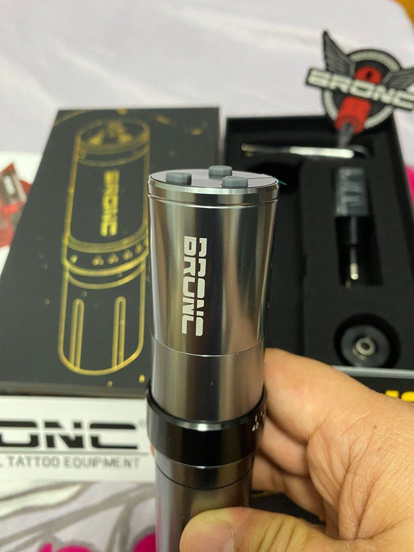 Silver Bronc V12 wireless tattoo machine, Hobbies & Toys, Stationery ...