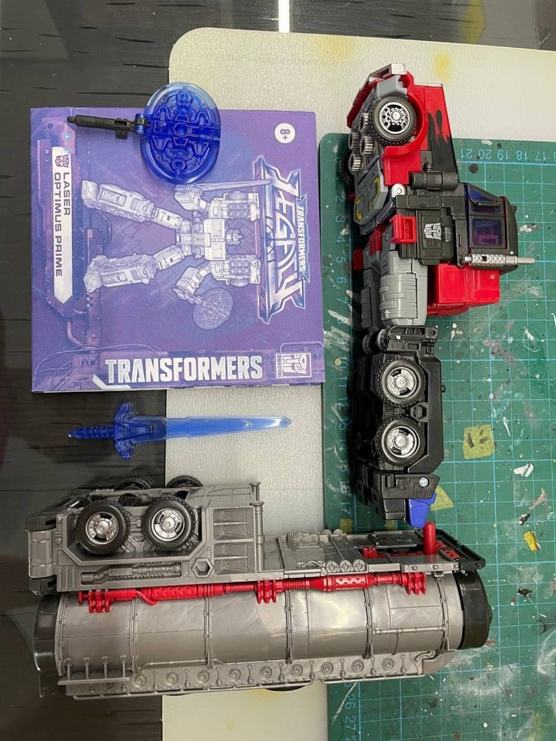 Transformers Laser Optimus Prime (Legacy), Hobbies & Toys, Toys & Games ...