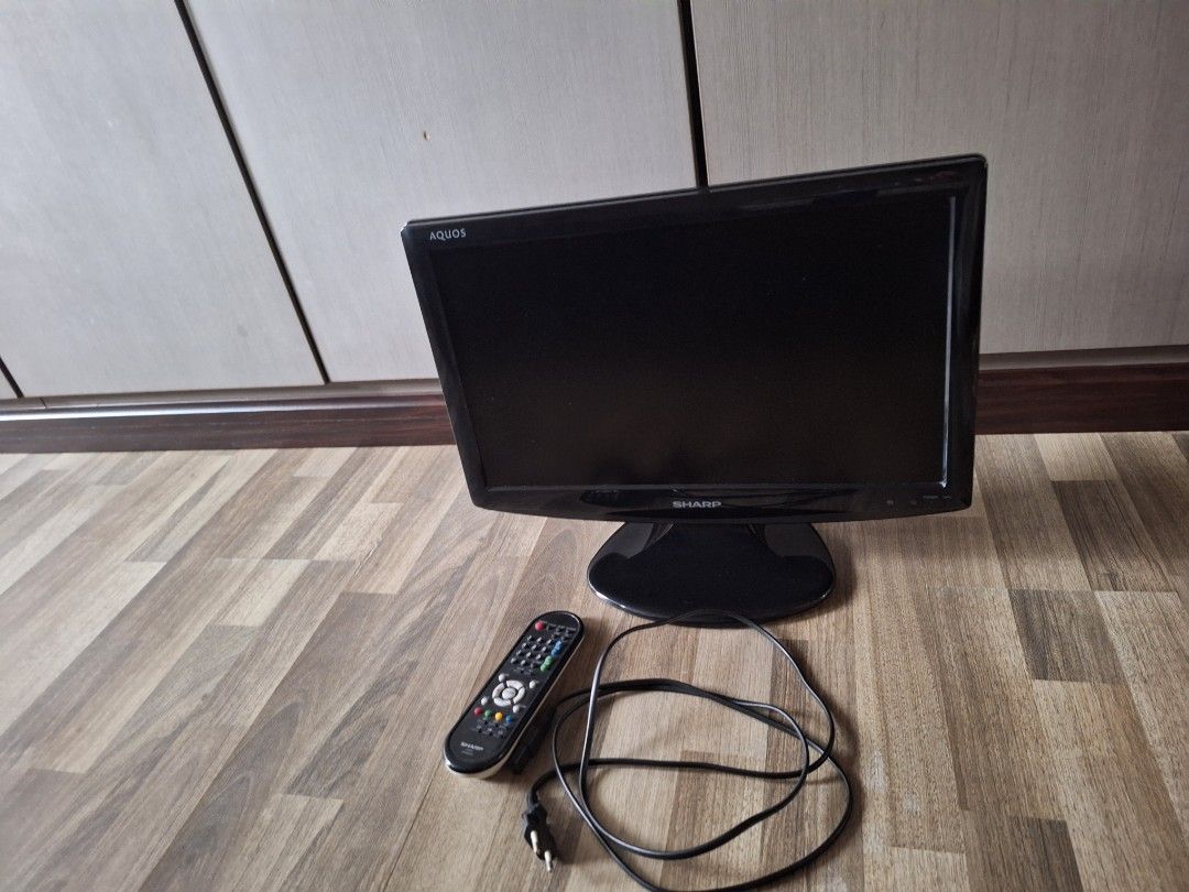 TV Sharp 19 inch, TV & Home Appliances, TV & Entertainment, TV on Carousell