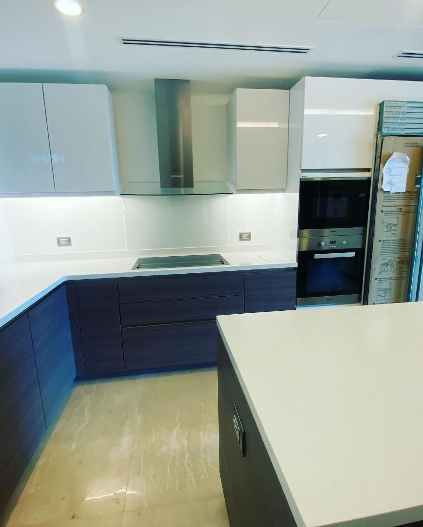 two roxas triangle for lease / for sale makati PBCom Tower, The ...