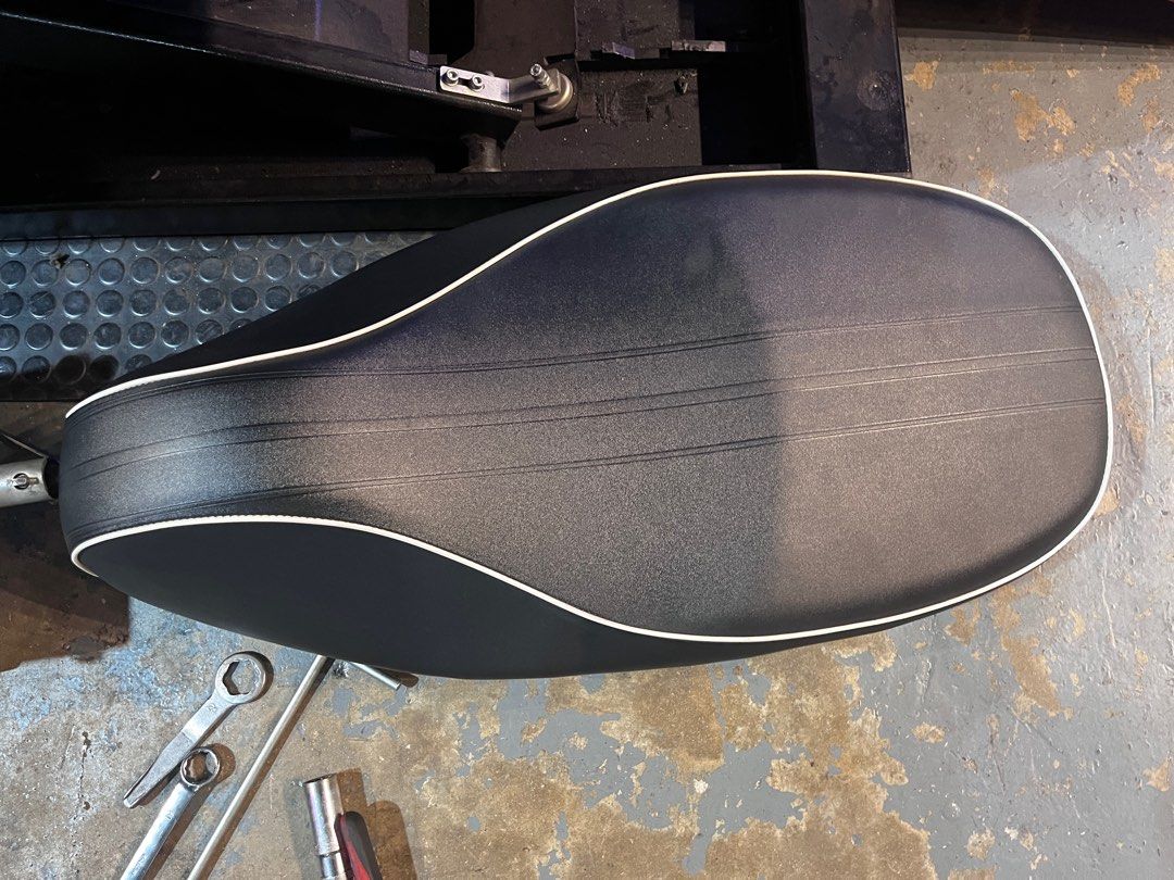 Vespa sprint stock seat., Motorcycles, Motorcycle Accessories on Carousell