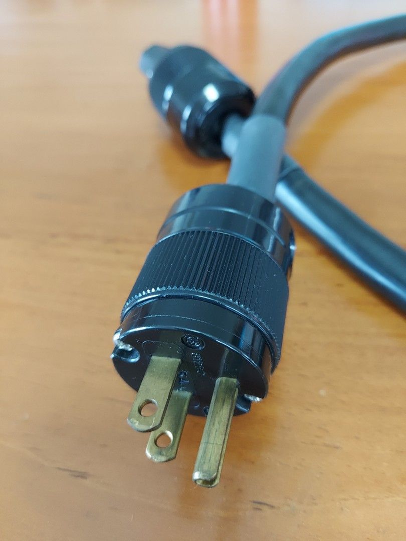 12AWG power cable with Wattgate IEC Connectors, Audio, Other Audio ...