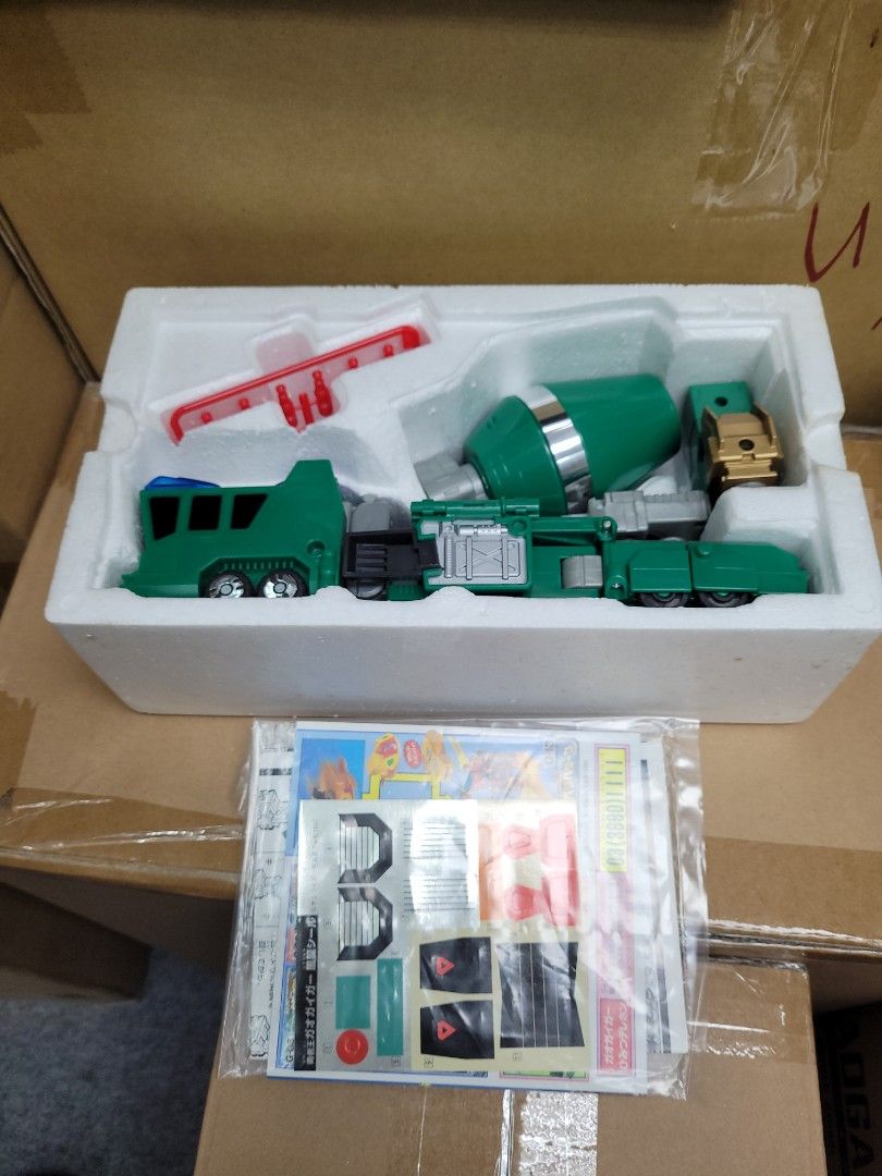 絕版開封全新 TAKARA 勇者王 左右合體 水龍 火龍 雷龍 風龍子彈剪左4粒, 興趣及遊戲, 玩具 & 遊戲類 - Carousell