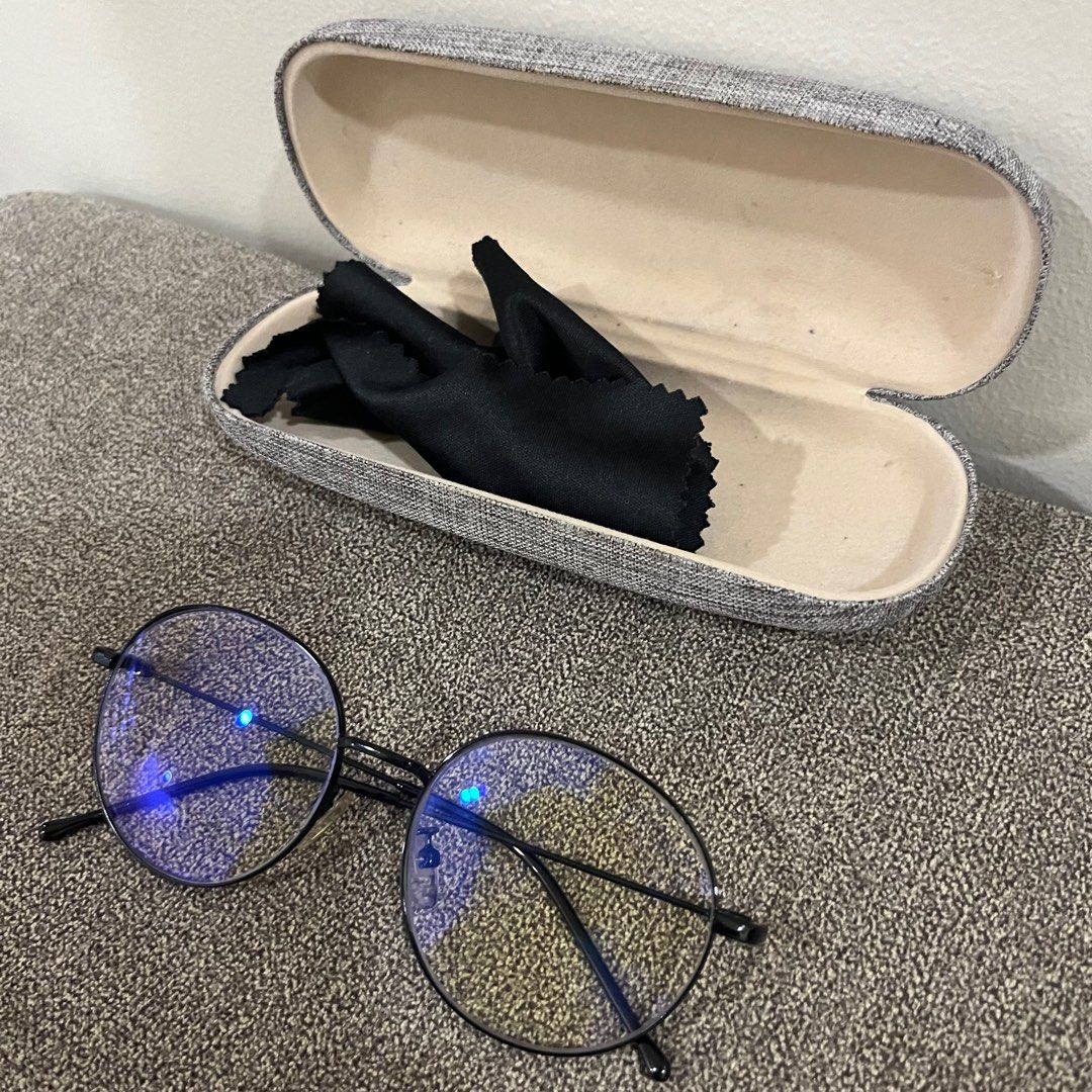 Anti Radiation Blue Light Eyeglasses on Carousell