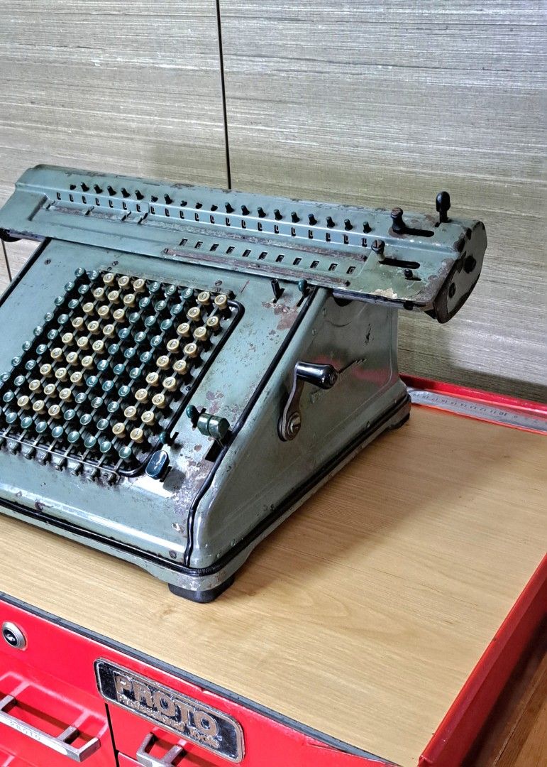 ANTIQUE VINTAGE FRIDEN MODEL H8 CALCULATOR, Hobbies & Toys, Memorabilia ...