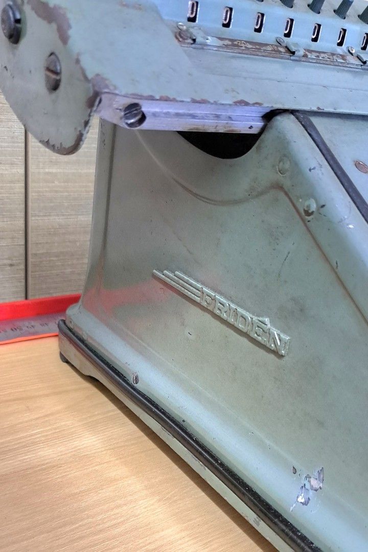 ANTIQUE VINTAGE FRIDEN MODEL H8 CALCULATOR, Hobbies & Toys, Memorabilia ...