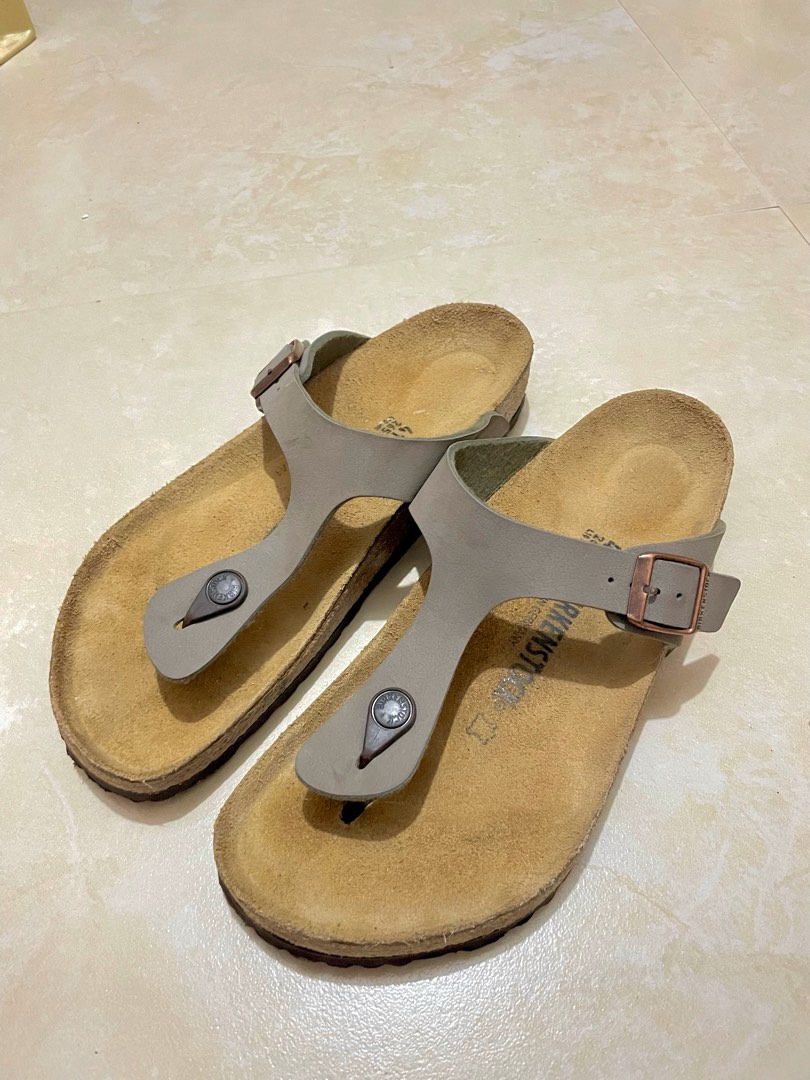 BIRKENSTOCK GIZEH, Men's Fashion, Footwear, Slippers & Slides on Carousell