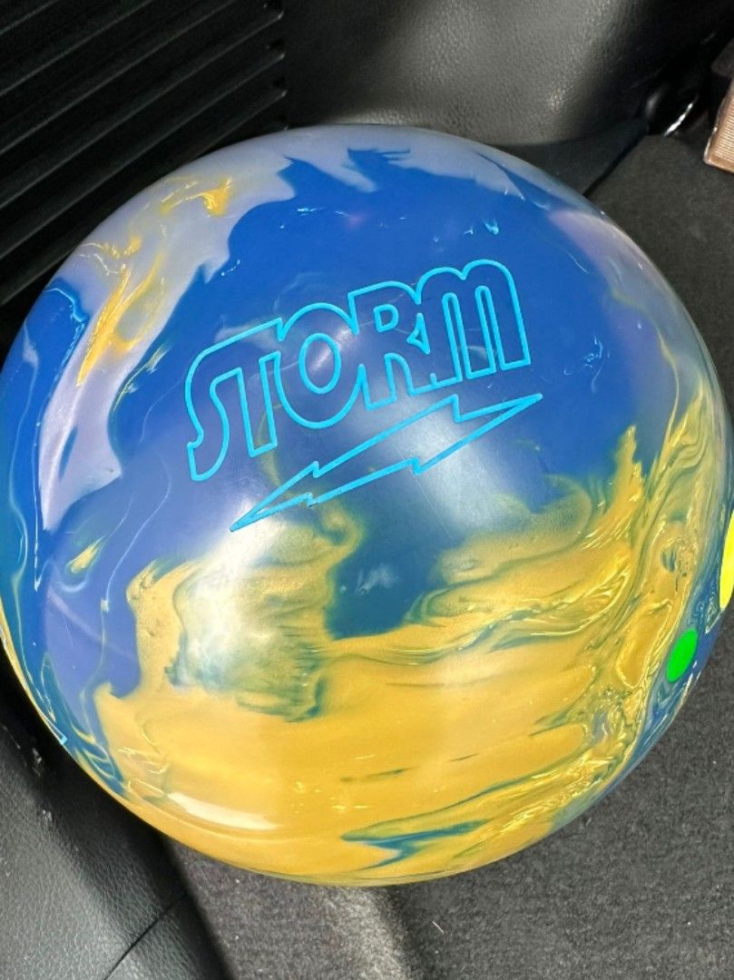 bowling ball, Sports Equipment, Sports & Games, Billiards & Bowling on ...