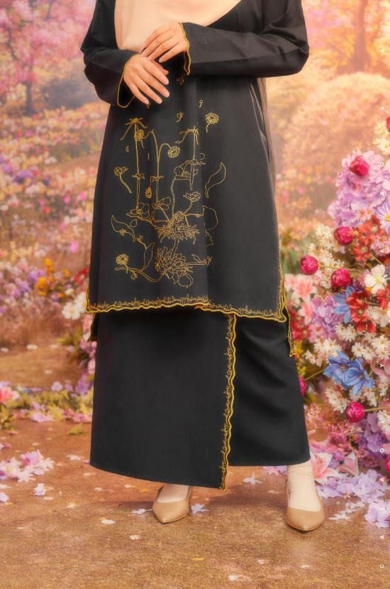 MIMPIKITA ANAABU WHIMSIGIRL PETITMOI Black Raya Kurung Calaqisya Sahara ...