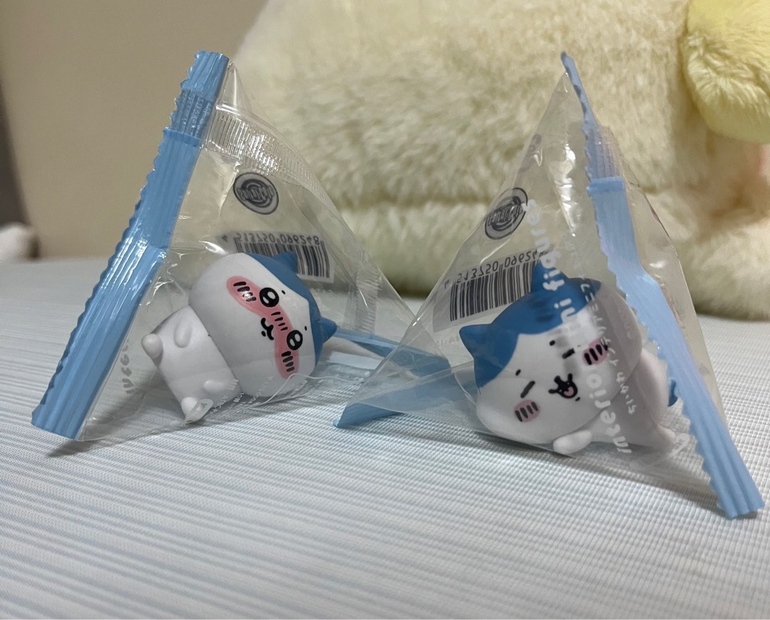 Chiikawa Hachiware figure, 興趣及遊戲, 玩具 & 遊戲類 - Carousell