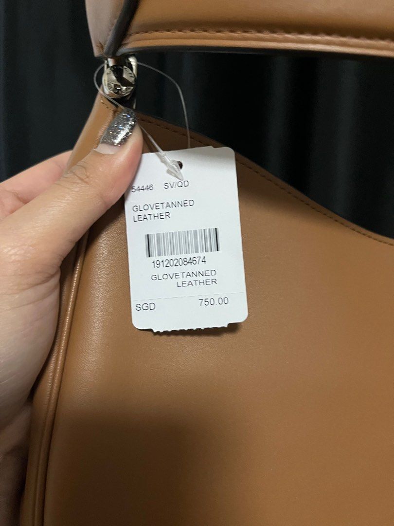 Coach glovetanned leather hobo bag, Women's Fashion, Bags & Wallets, Purses & Pouches on Carousell