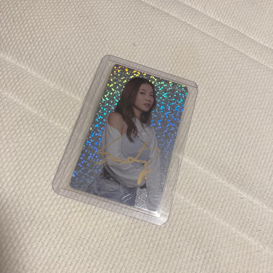 Collar Sumling 芯駖 全民造星 親筆簽名閃卡, 興趣及遊戲, 收藏品及紀念品, 明星周邊 - Carousell