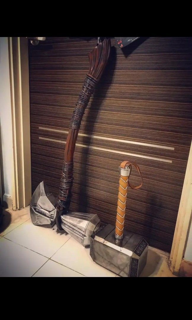 Custom Made Prop Replica Thor Axe Stormbreaker, Hobbies & Toys, Toys ...