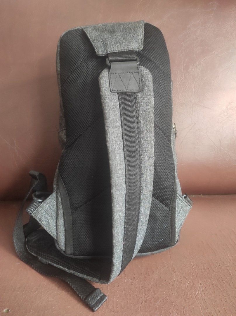 DISCOVERY EXPEDITION Tas crossbody, Fesyen Pria, Tas & Dompet , Tas ...