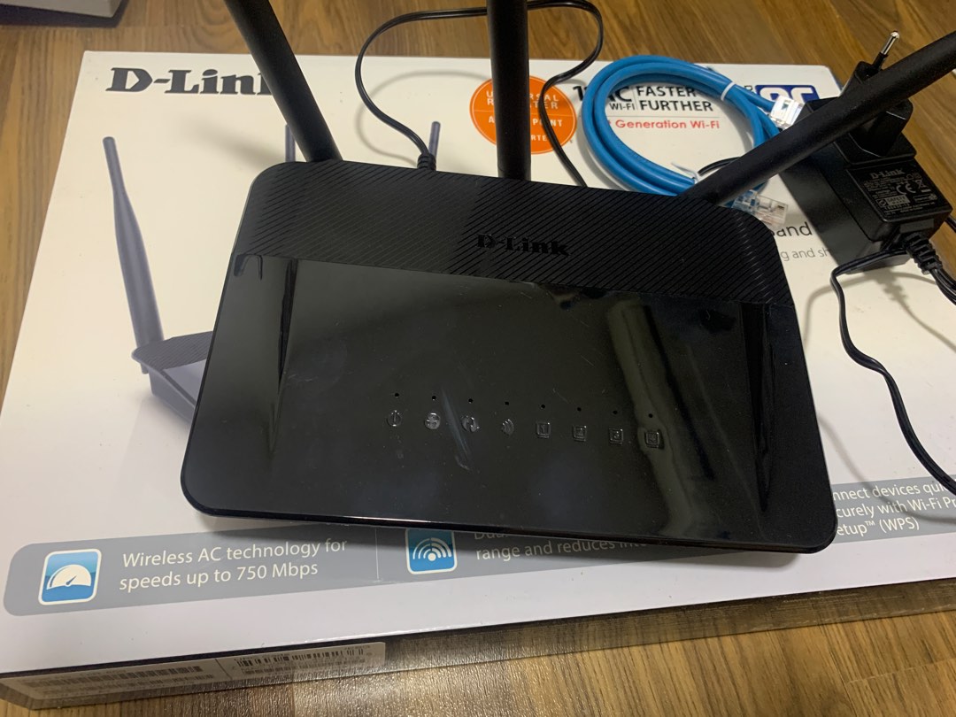 D-Link wireless AC750 Dual Band Router, Computers & Tech, Parts ...