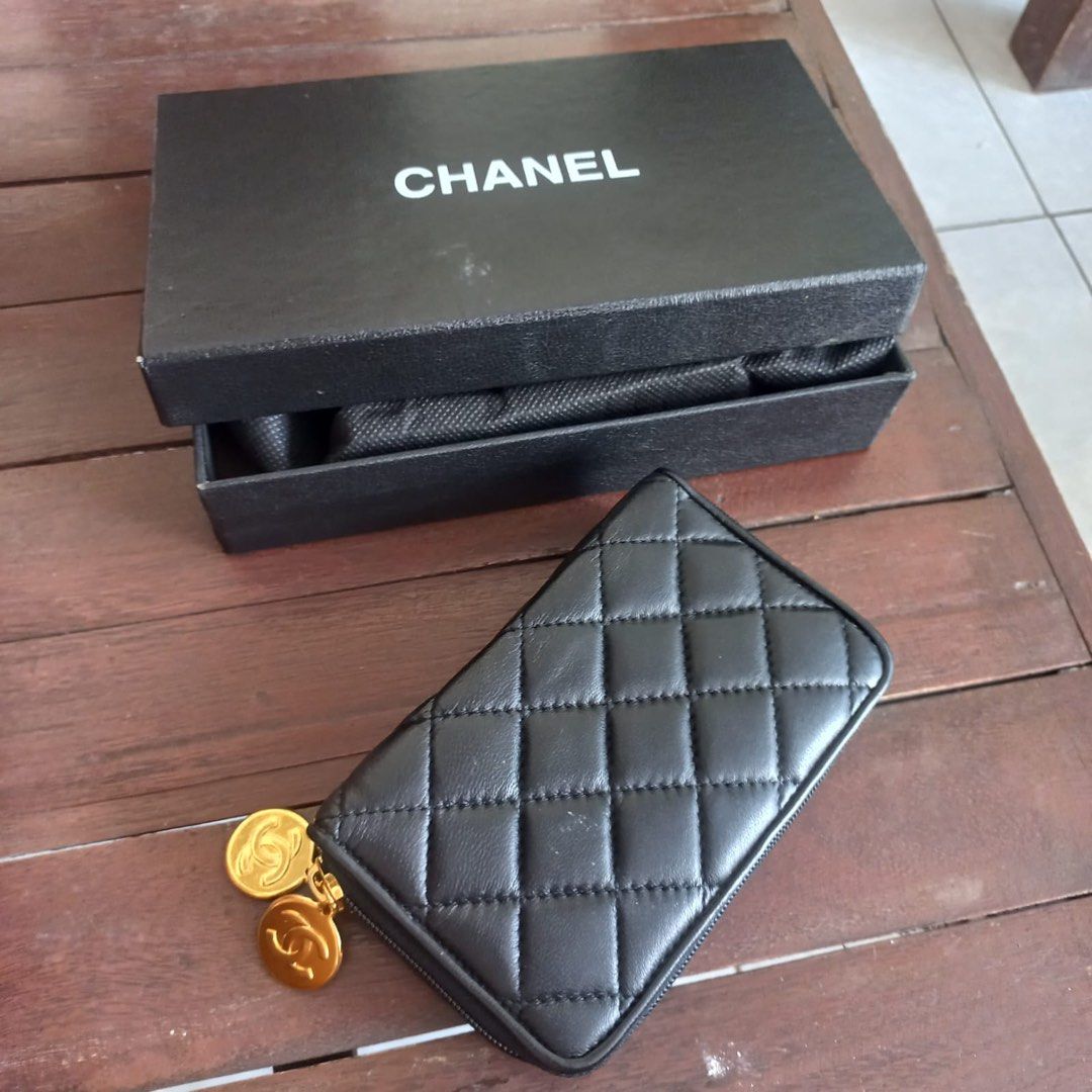 Dompet Cunil, Barang Mewah, Tas & Dompet di Carousell