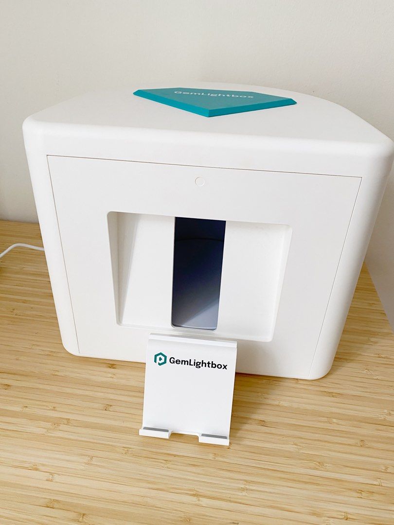GemLightbox Pro, Mobile Phones & Gadgets, Other Gadgets on Carousell