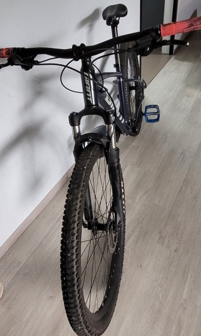 Giant talon 2, Sports Equipment, Bicycles & Parts, Bicycles on Carousell
