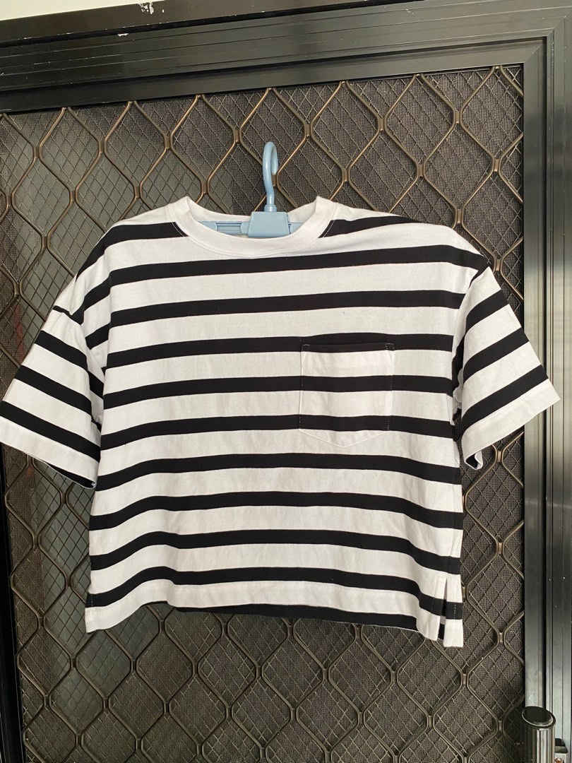 GU by Uniqlo crop top on Carousell