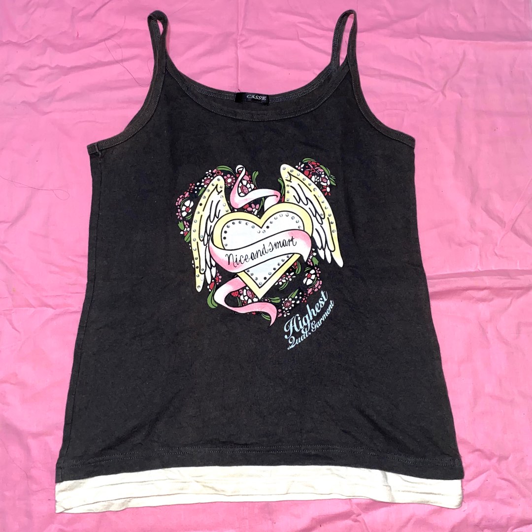 heart graphic cami top, Women's Fashion, Tops, Sleeveless on Carousell