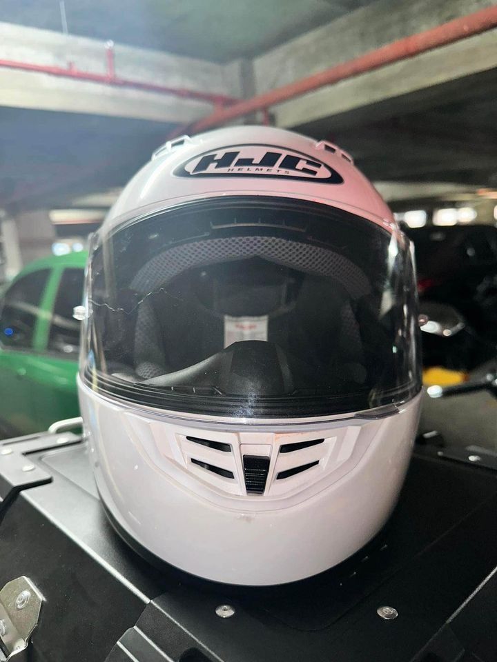 HJC CS 15 Helmet XL, Motorbikes, Motorbike Parts & Accessories, Helmets ...