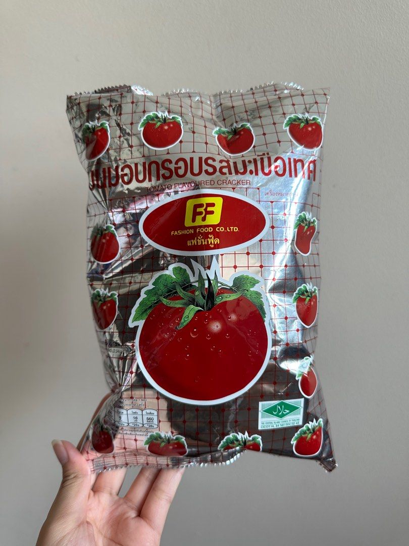 Jisoo snack ff fashion food tomato chips, Food & Drinks, Packaged ...