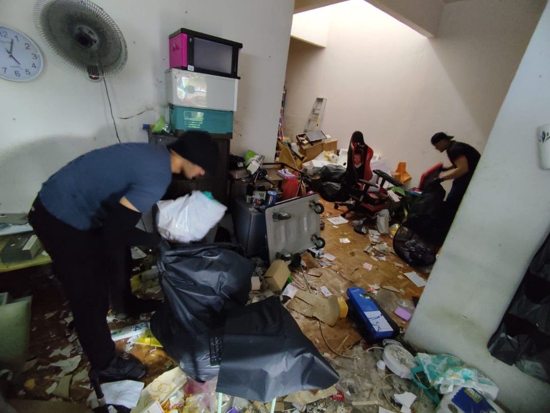 Khidmat buang sampah dan perabot lama, Services, Home Services, Movers ...