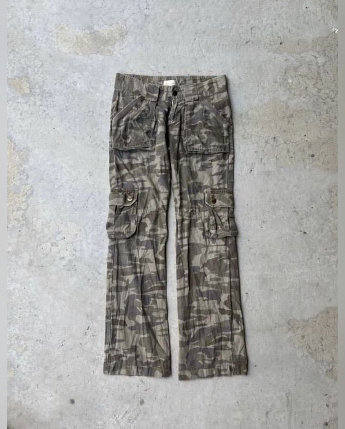 Low rise camo cargo pants, Women's Fashion, Bottoms, Other Bottoms on ...
