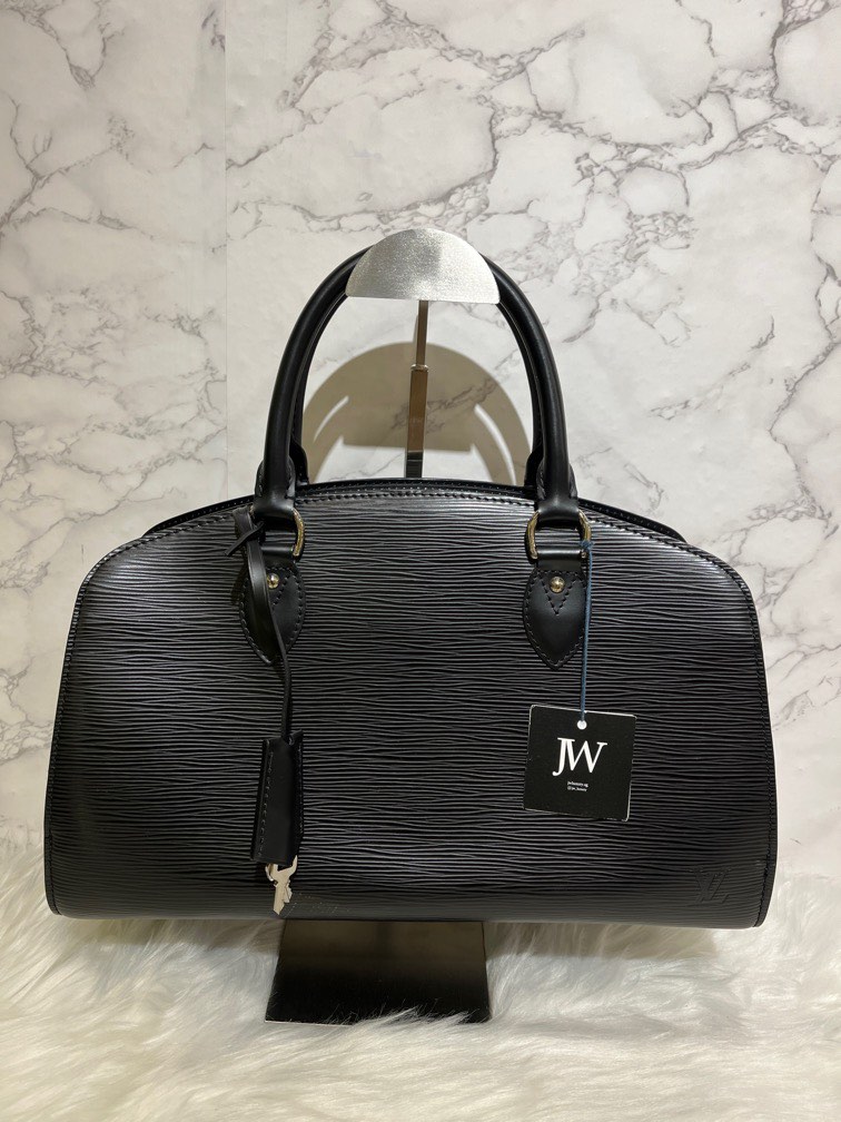 LV Epi Pont Neuf PM, Luxury, Bags & Wallets on Carousell