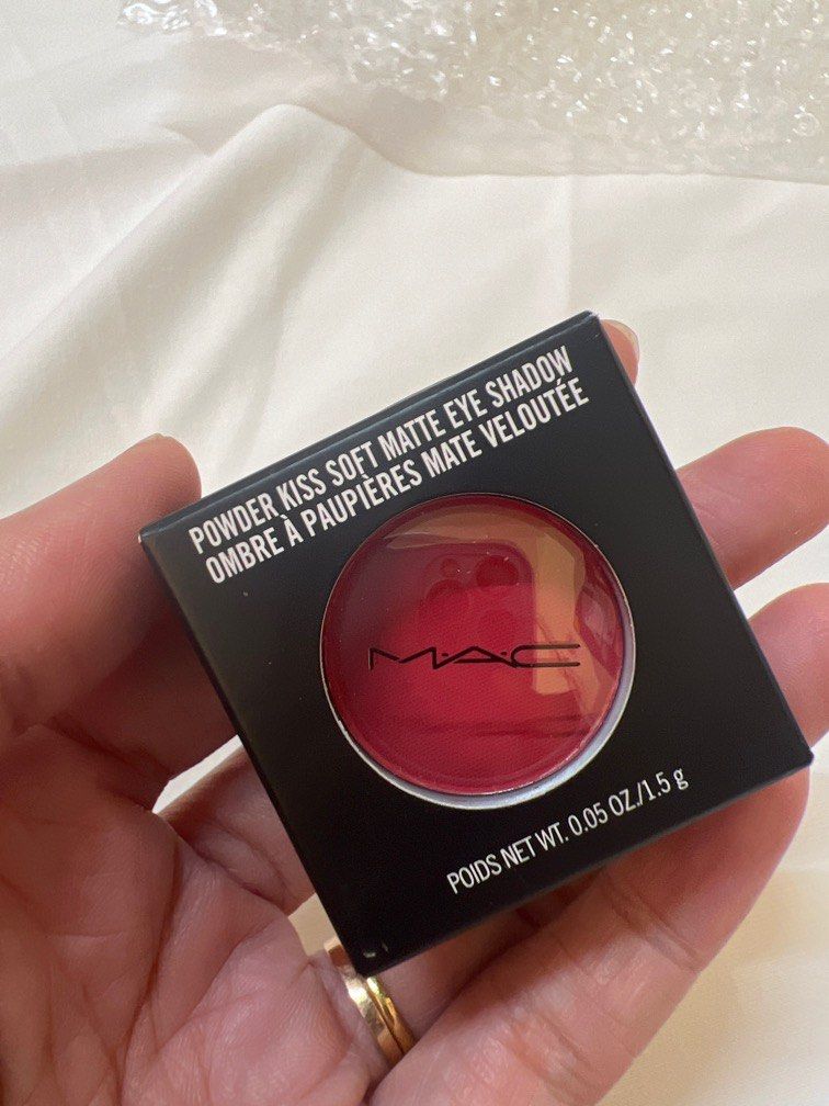 Mac COSMETICS Powder Kiss Soft Matte Eye Shadow in Werk, Werk, Werk ...