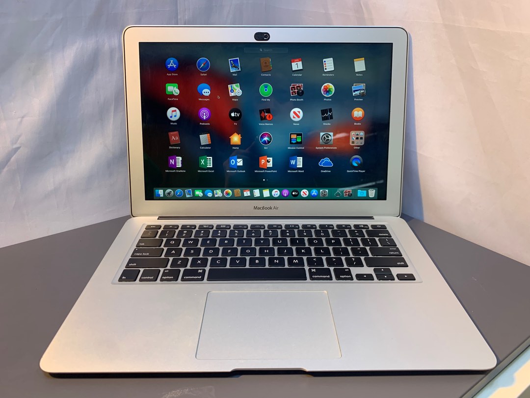 Macbook Air Inches Intel Core I Gb Memory Gb Storage Computers Tech Laptops