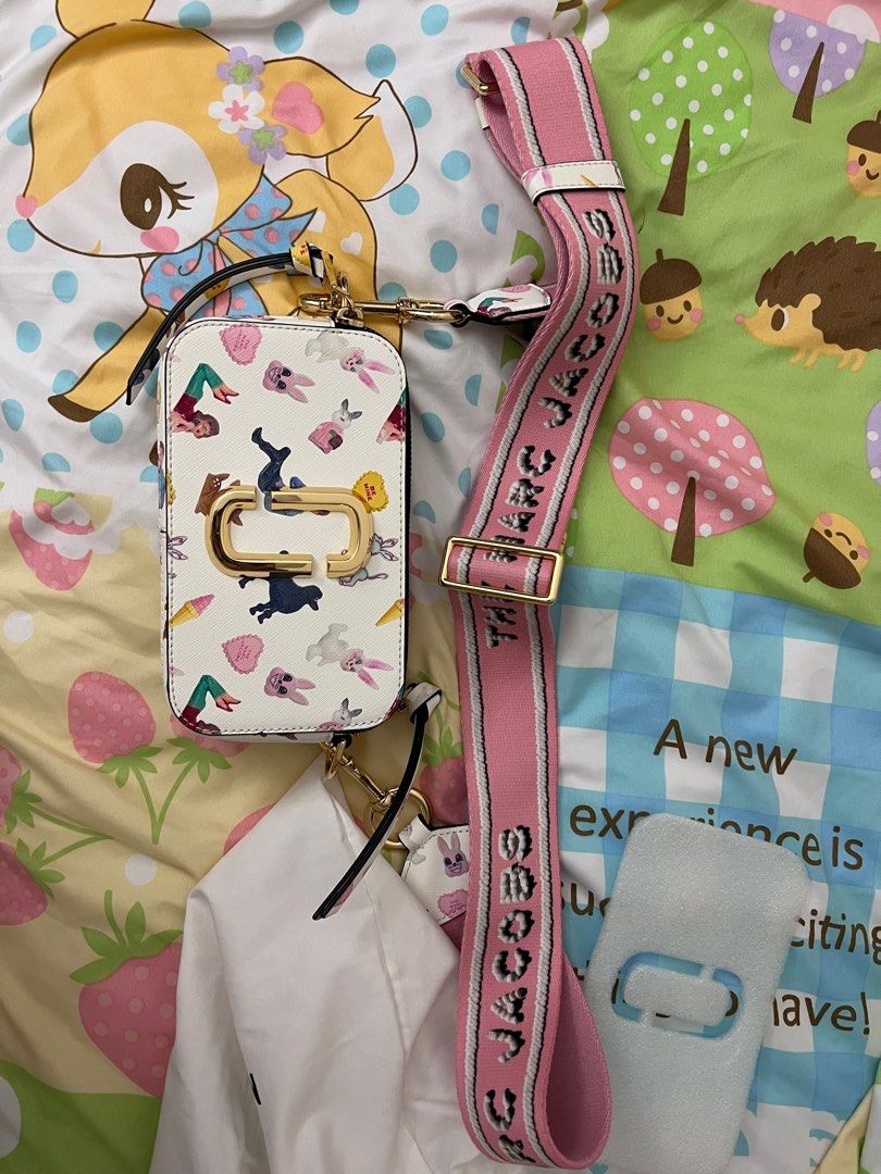 Marc Jacobs cake crossover camera bag, 名牌, 手袋及銀包 - Carousell