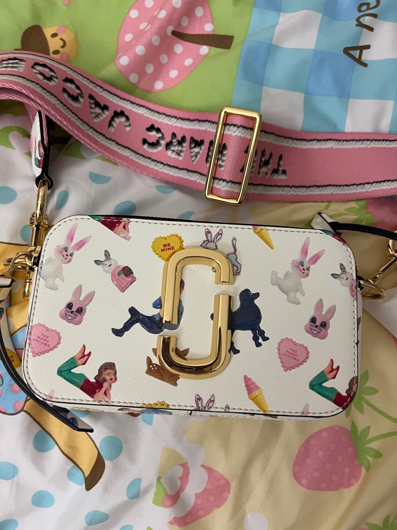Marc Jacobs cake crossover camera bag, 名牌, 手袋及銀包 - Carousell