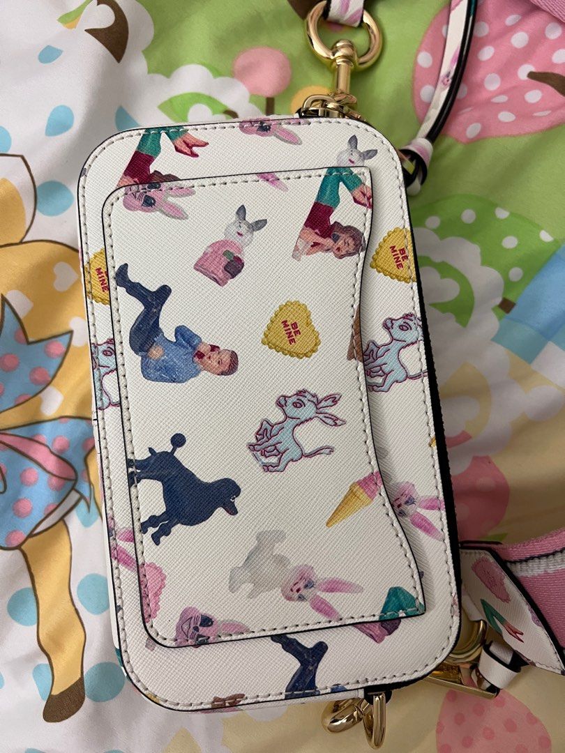 Marc Jacobs cake crossover camera bag, 名牌, 手袋及銀包 - Carousell
