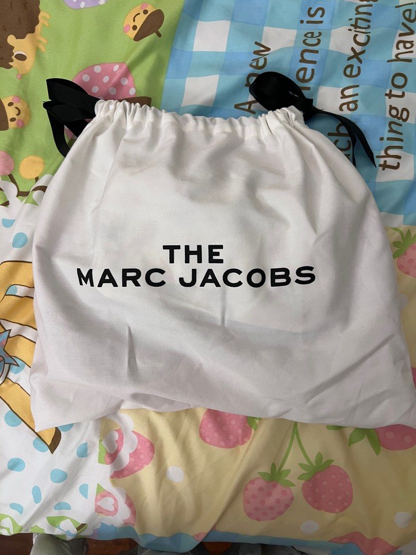 Marc Jacobs cake crossover camera bag, 名牌, 手袋及銀包 - Carousell