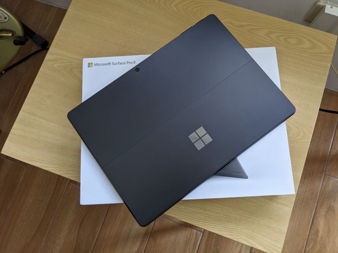Microsoft Surface Pro 9 Core i5 1235u 12th Gen 8GB 256SSD, Computers ...