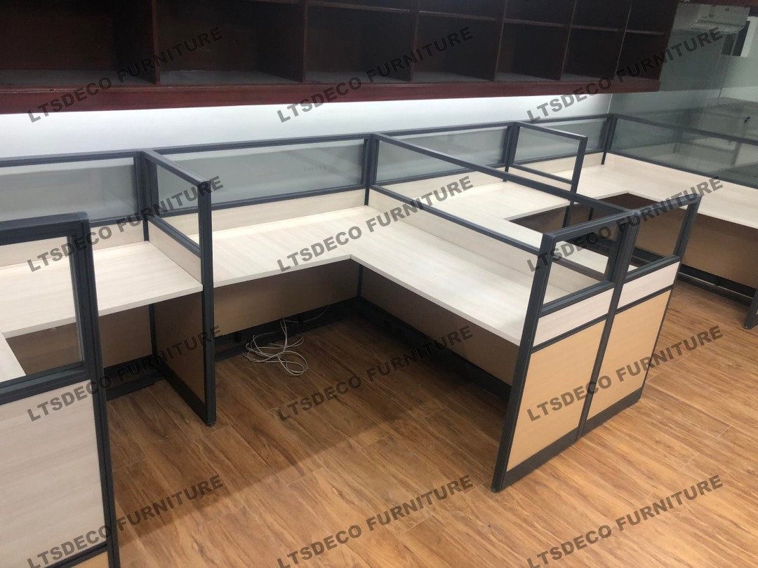 modular table bpo type furniture office partitions on Carousell