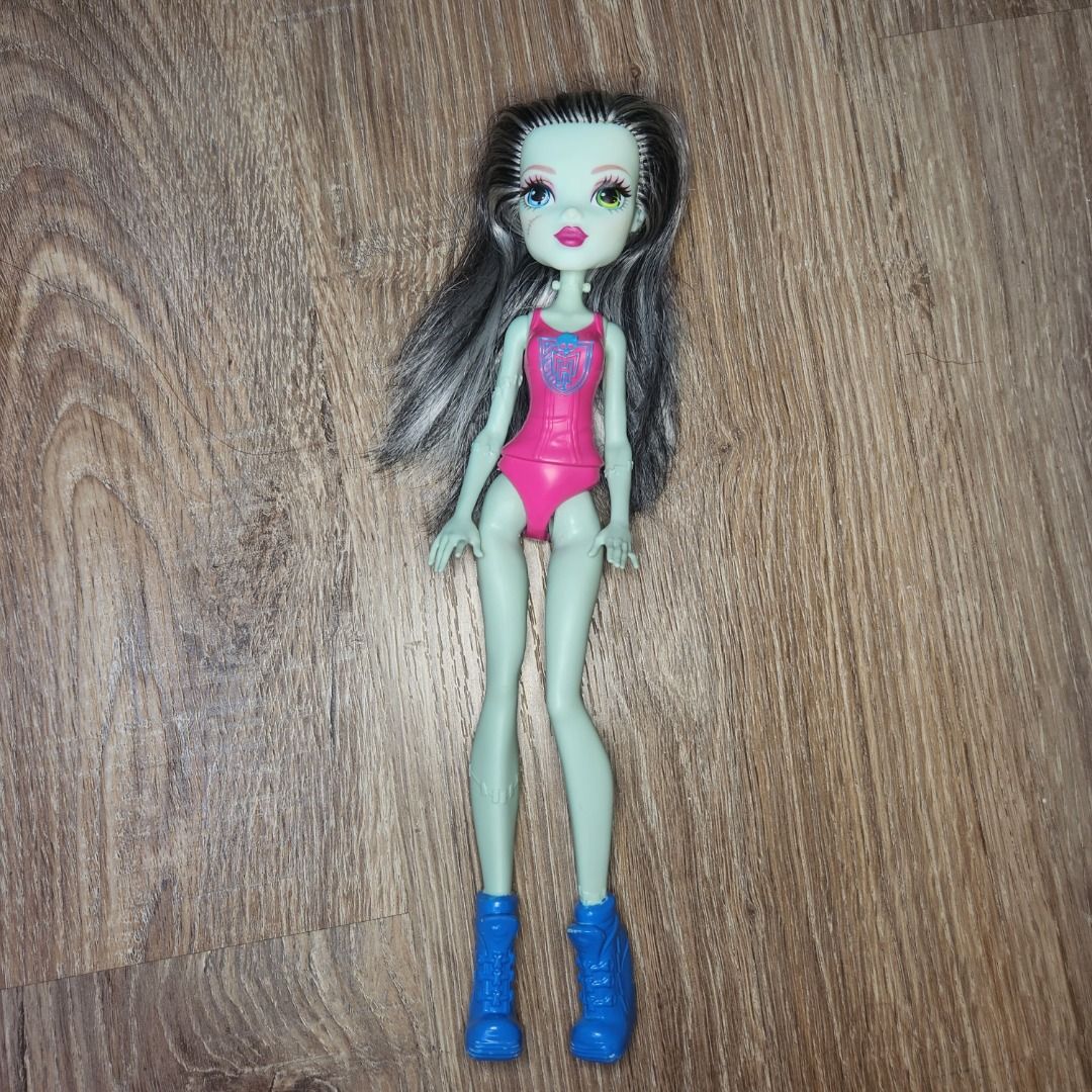 Monster High Doll Frankie Stein G2 (authentic MH doll), Hobbies & Toys ...