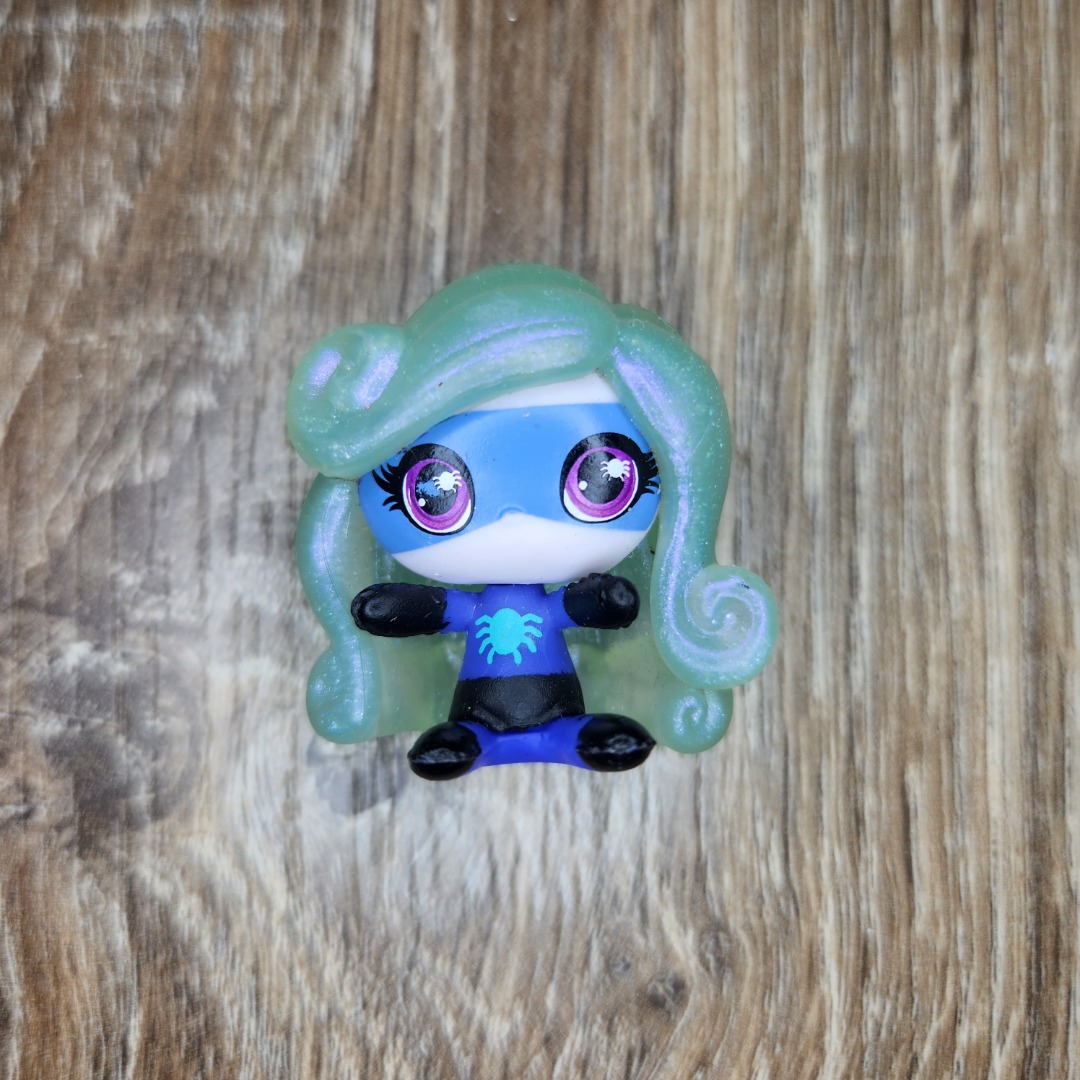 Monster High Power Ghouls Minis Twyla Boogeyman, Hobbies & Toys, Toys ...