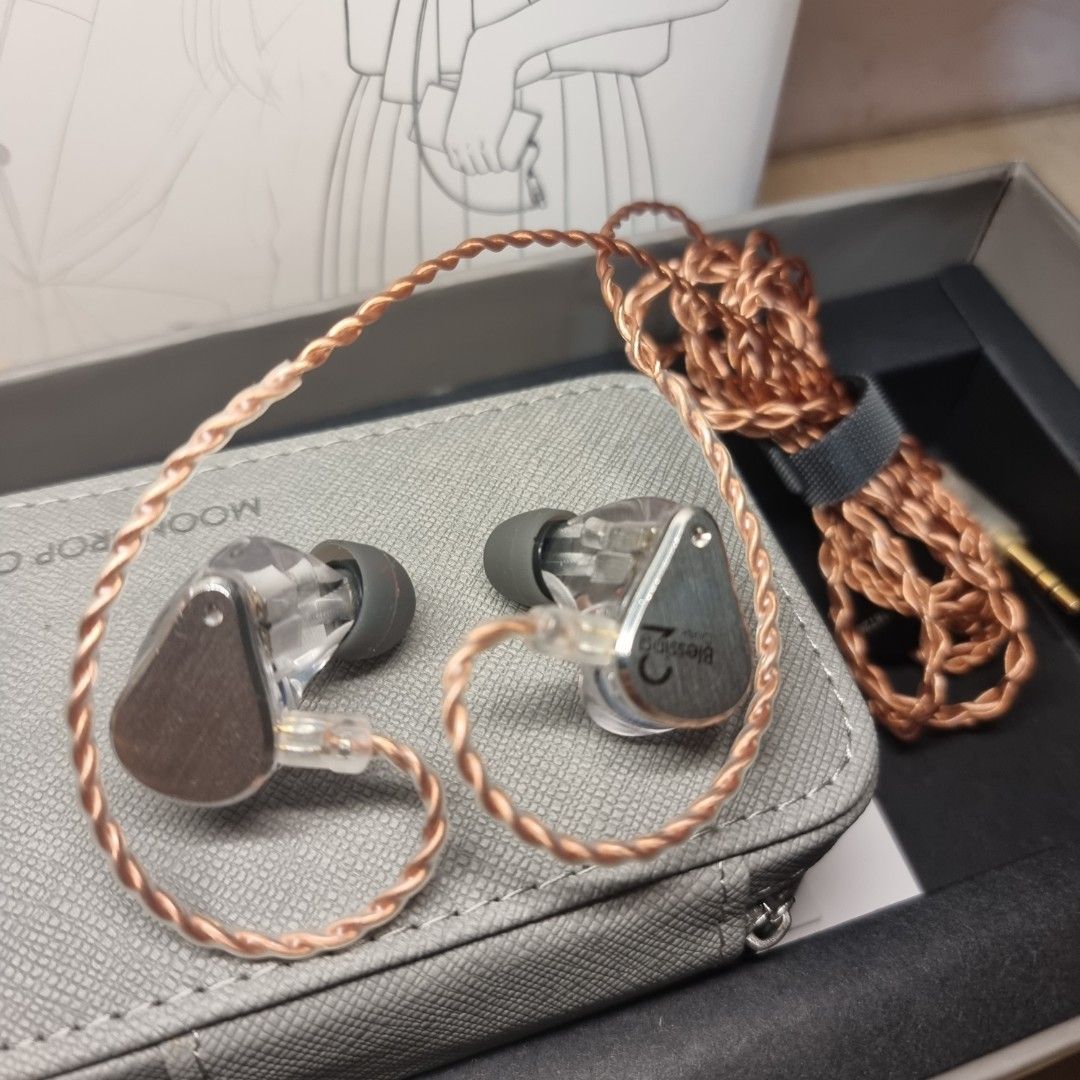 Moondrop blessing 2 dusk, Audio, Earphones on Carousell